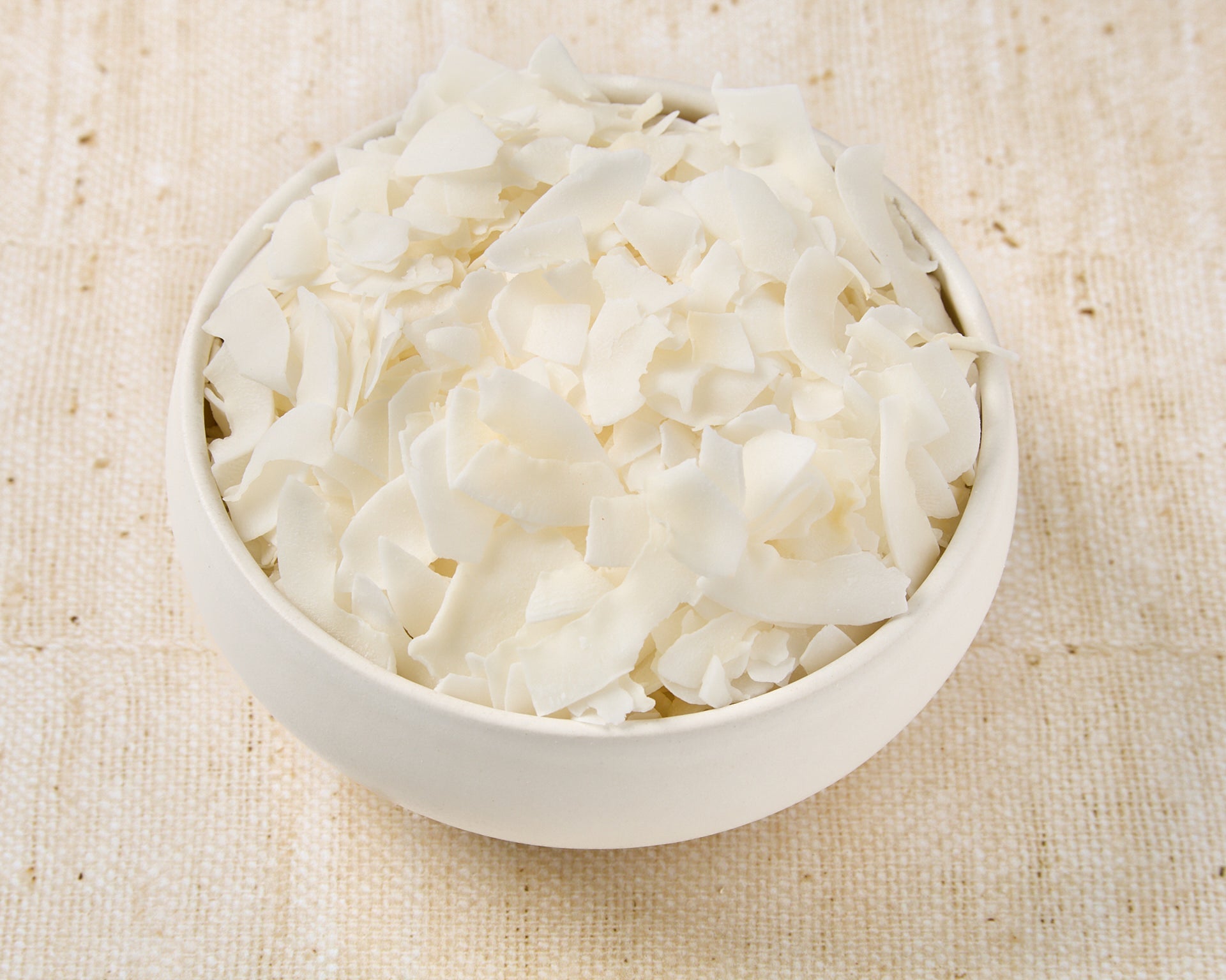 Dried coconut chips